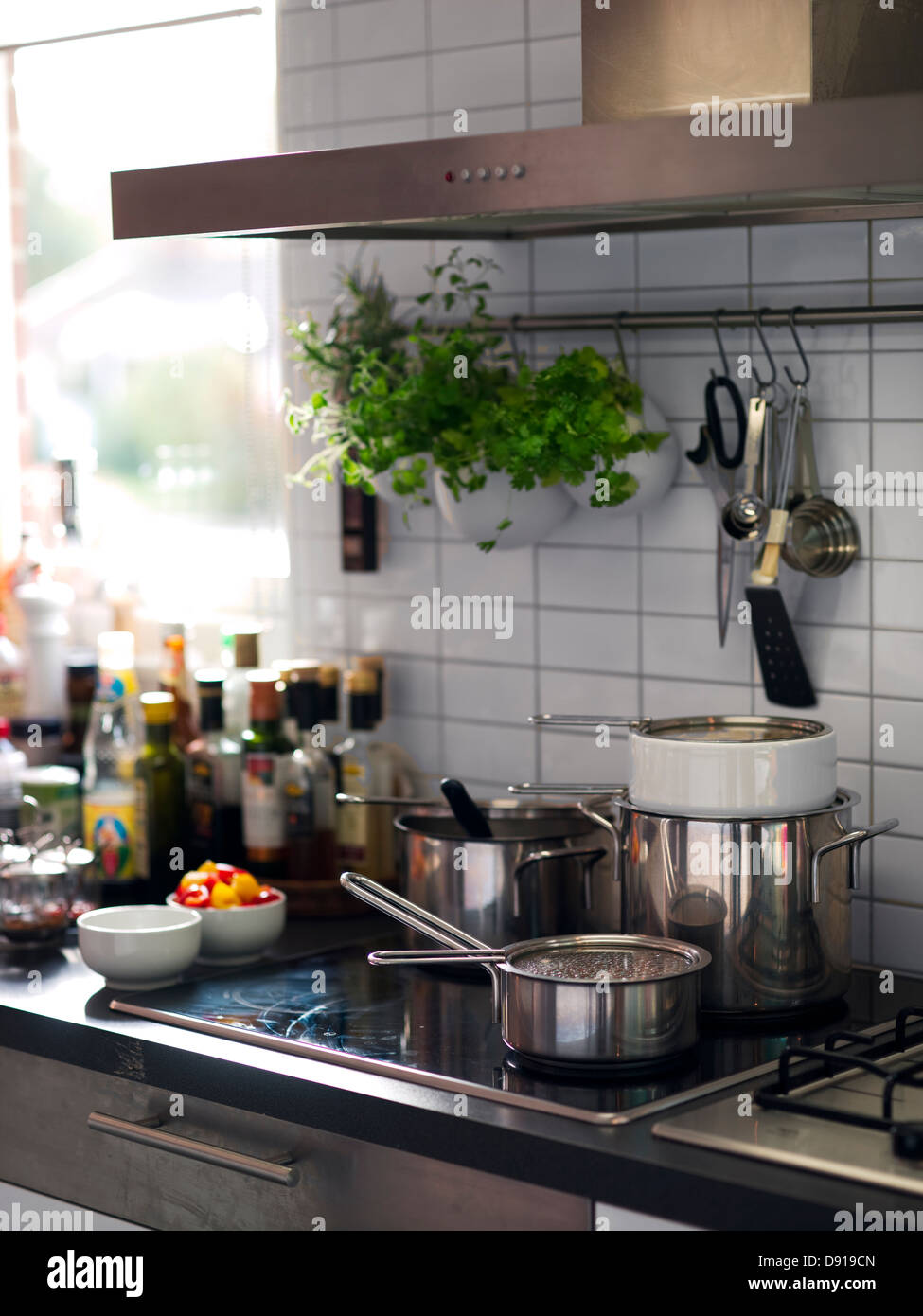 A stove in a kitchen Stock Photo - Alamy