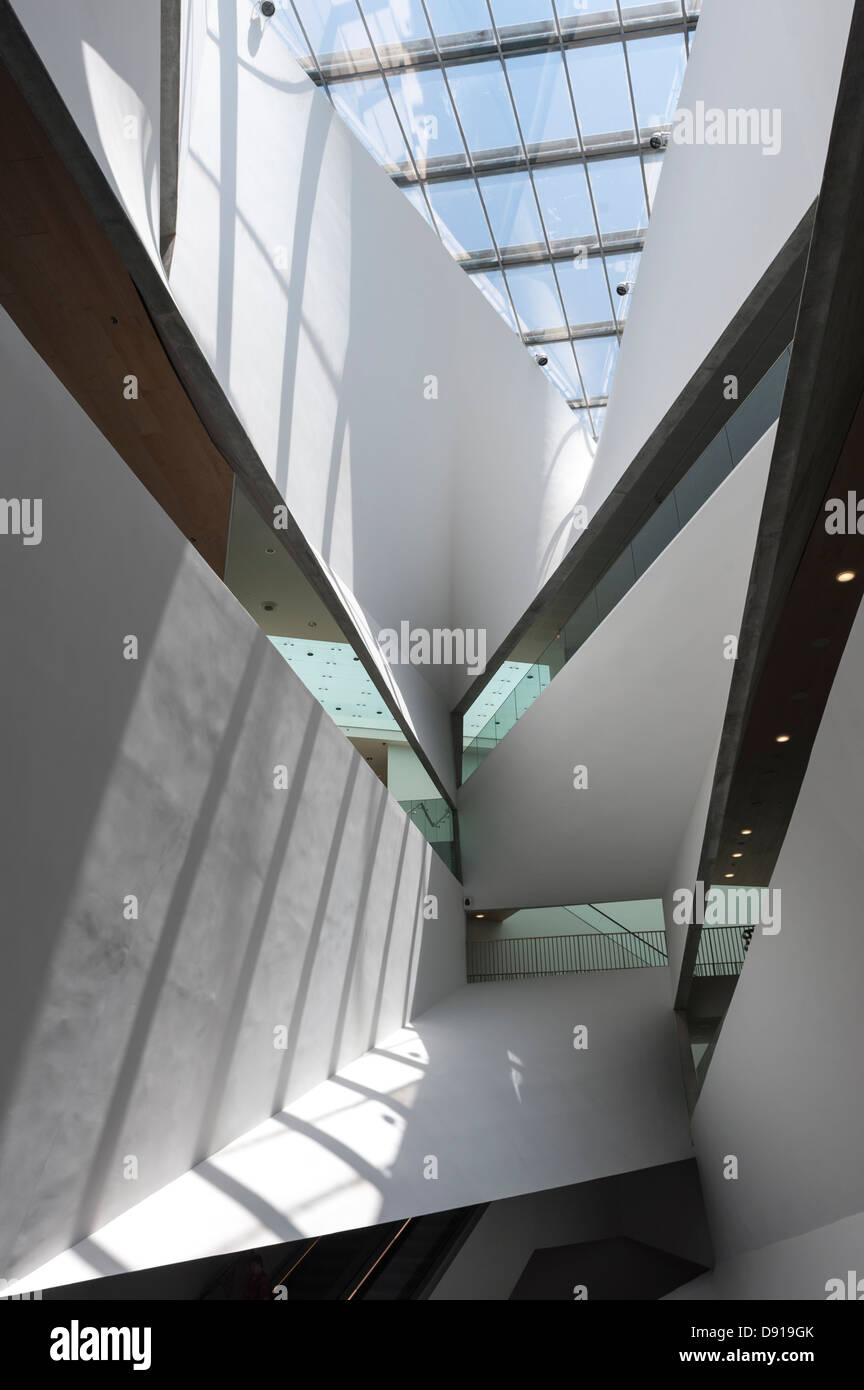 Interior view of the Herta & Paul Amir building - view inside the void ...