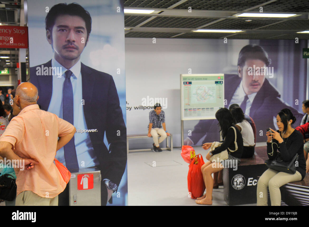 Singapore,City Hall MRT Station,East West Line,subway train,public ...