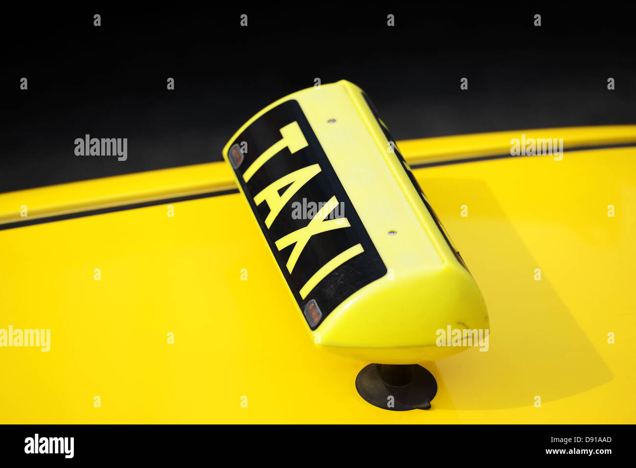 Arabic taxi sign hi-res stock photography and images - Alamy