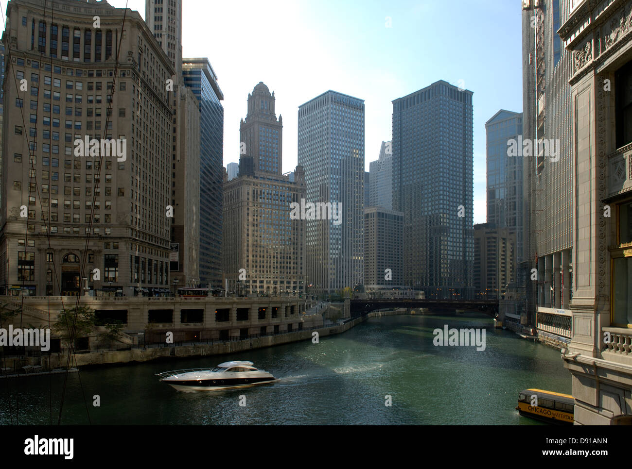 Downtown chicago usa hi-res stock photography and images - Alamy