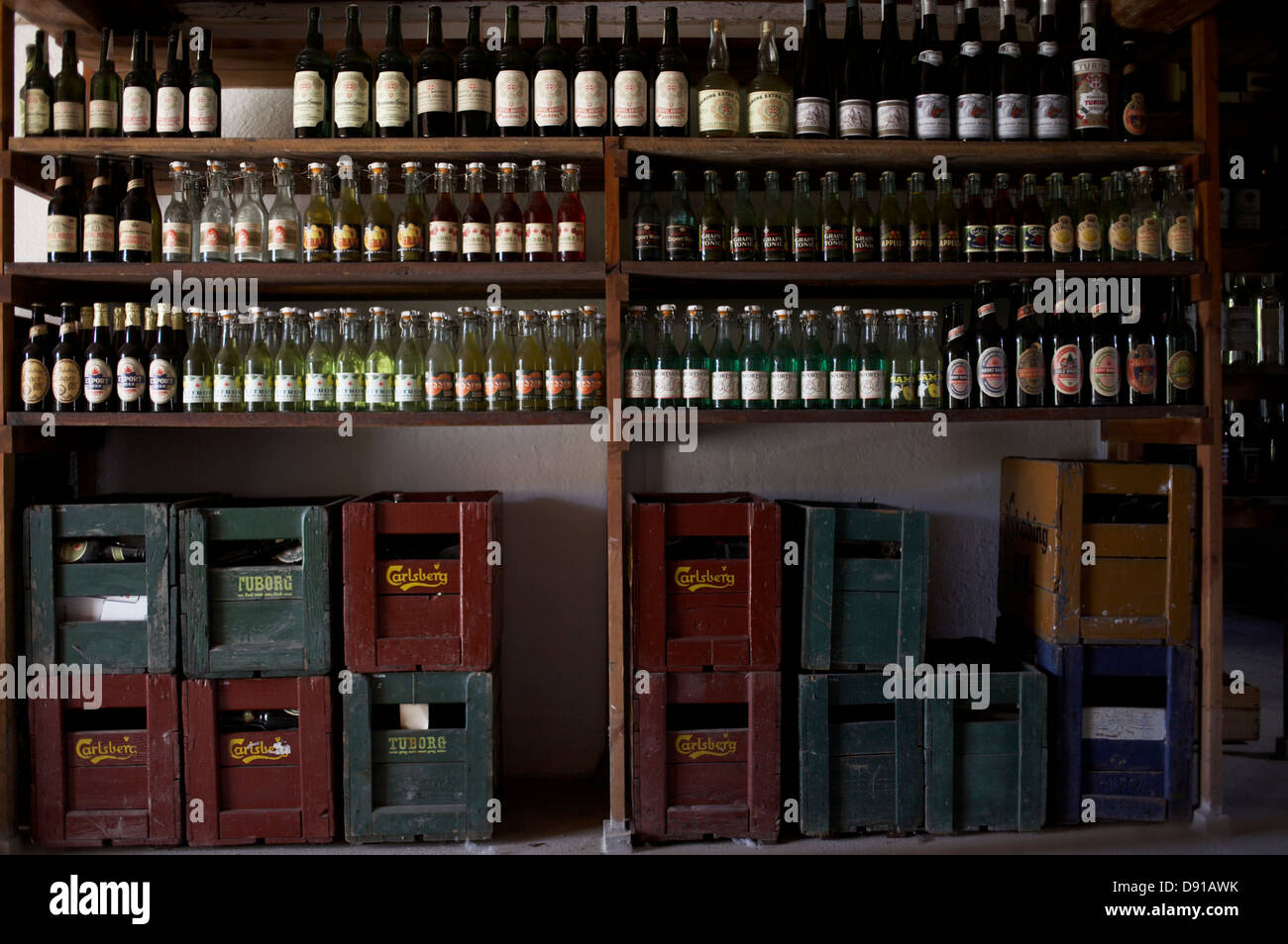 Crates of beer hi-res stock photography and images - Alamy