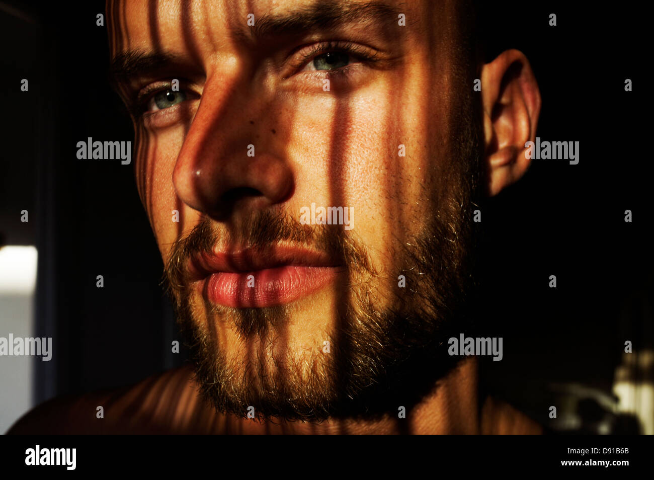 Sun in her face hi-res stock photography and images - Alamy