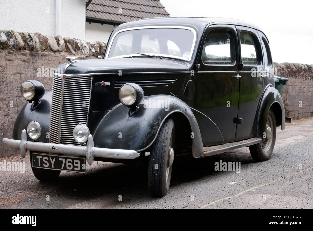 Old 1947 Black Ford Prefect E93A Saloon Car Stock Photo - Alamy