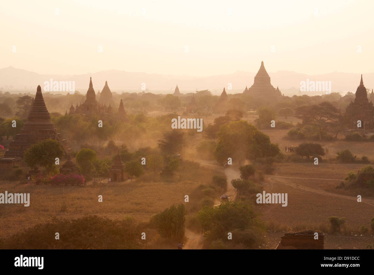 Bagan temples vista view myanmar hi-res stock photography and images - Alamy