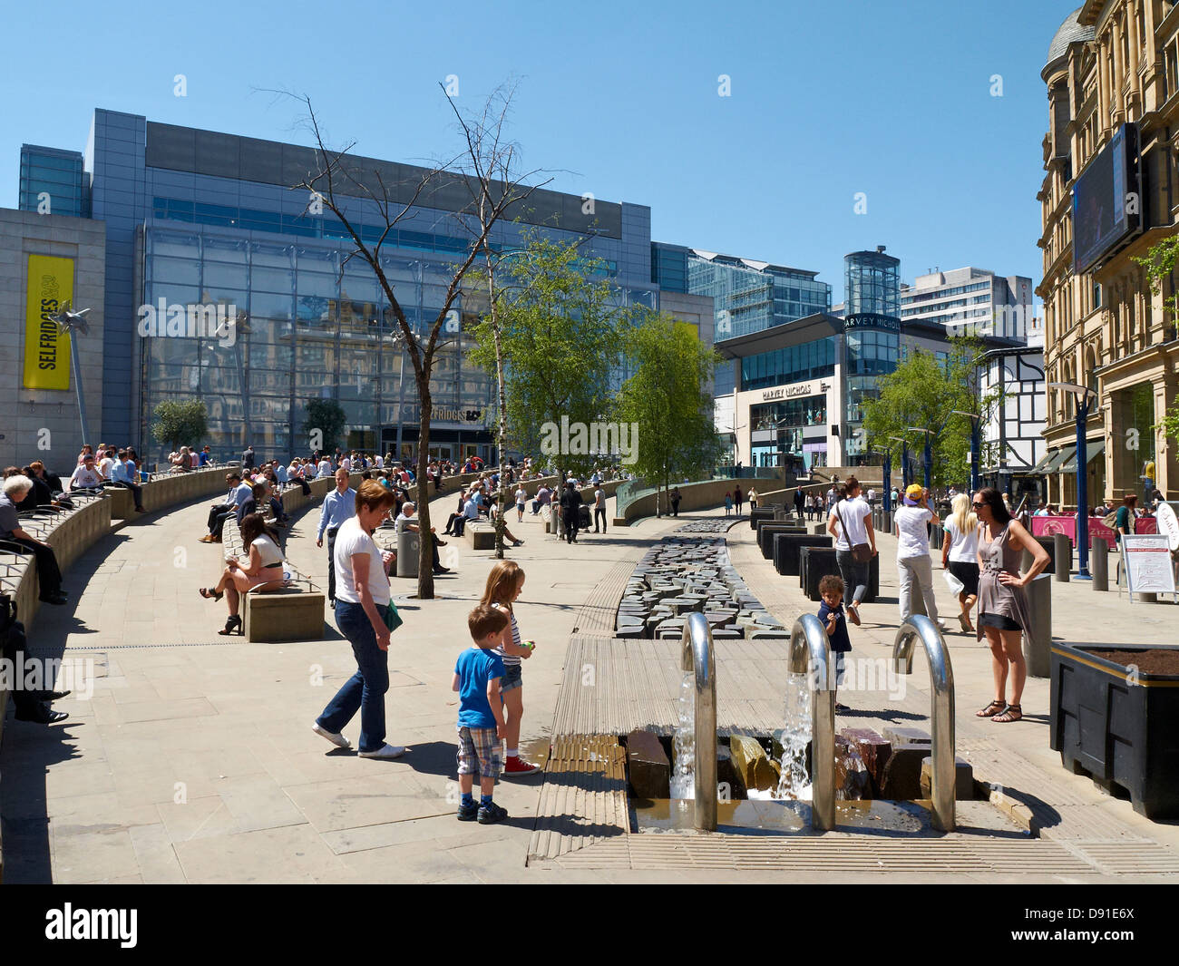 Sunny manchester hi-res stock photography and images - Alamy