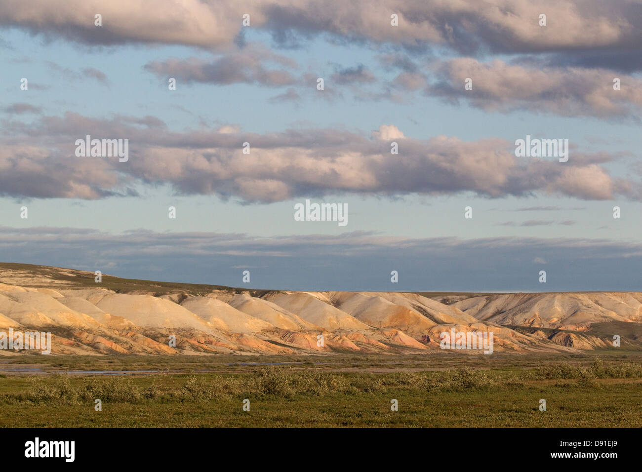 Franklin Bluffs along the Dalton Highway and Sagavanirktok River, above ...
