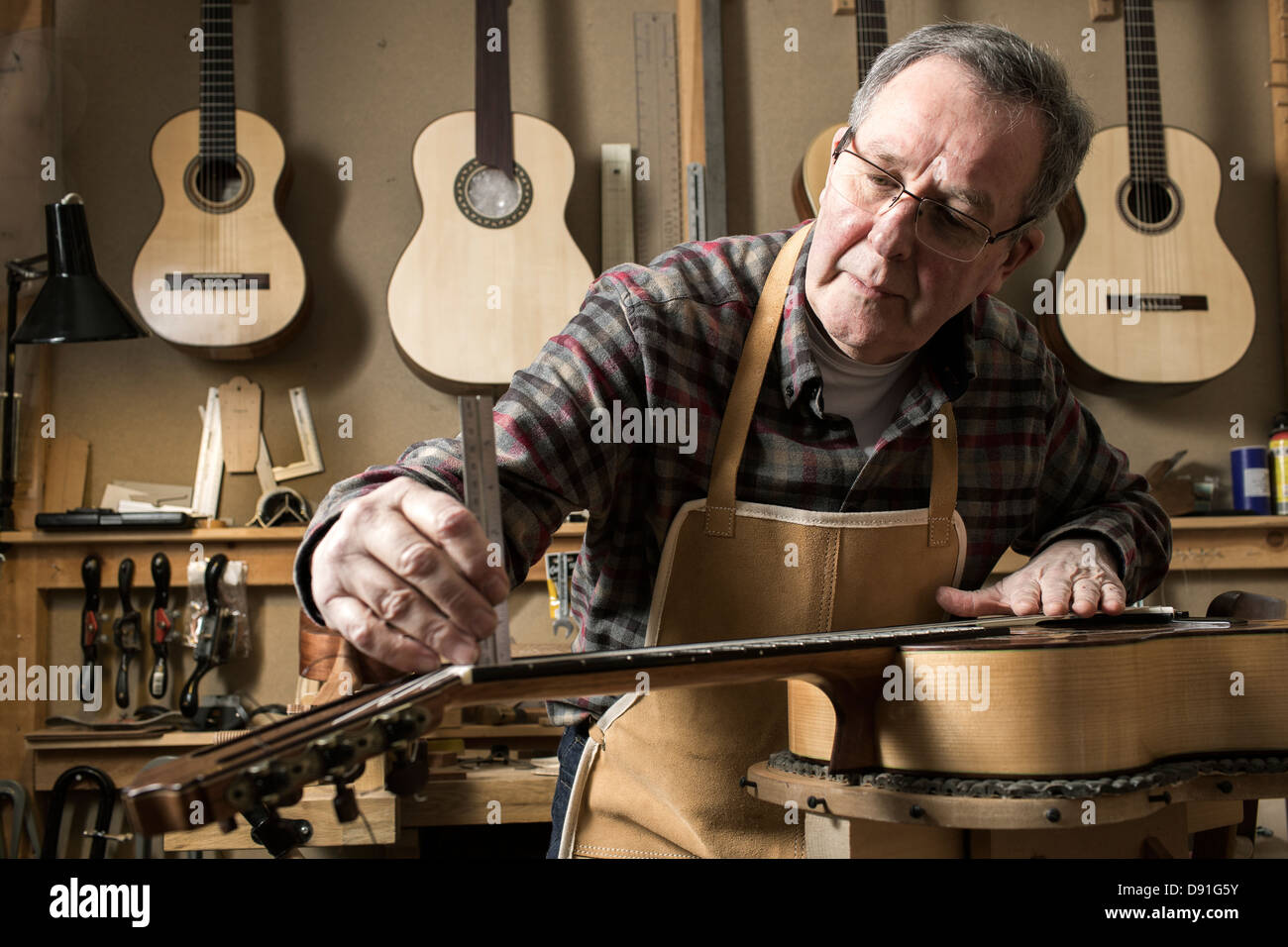 Close up guitar maker tuning hi-res stock photography and images - Alamy