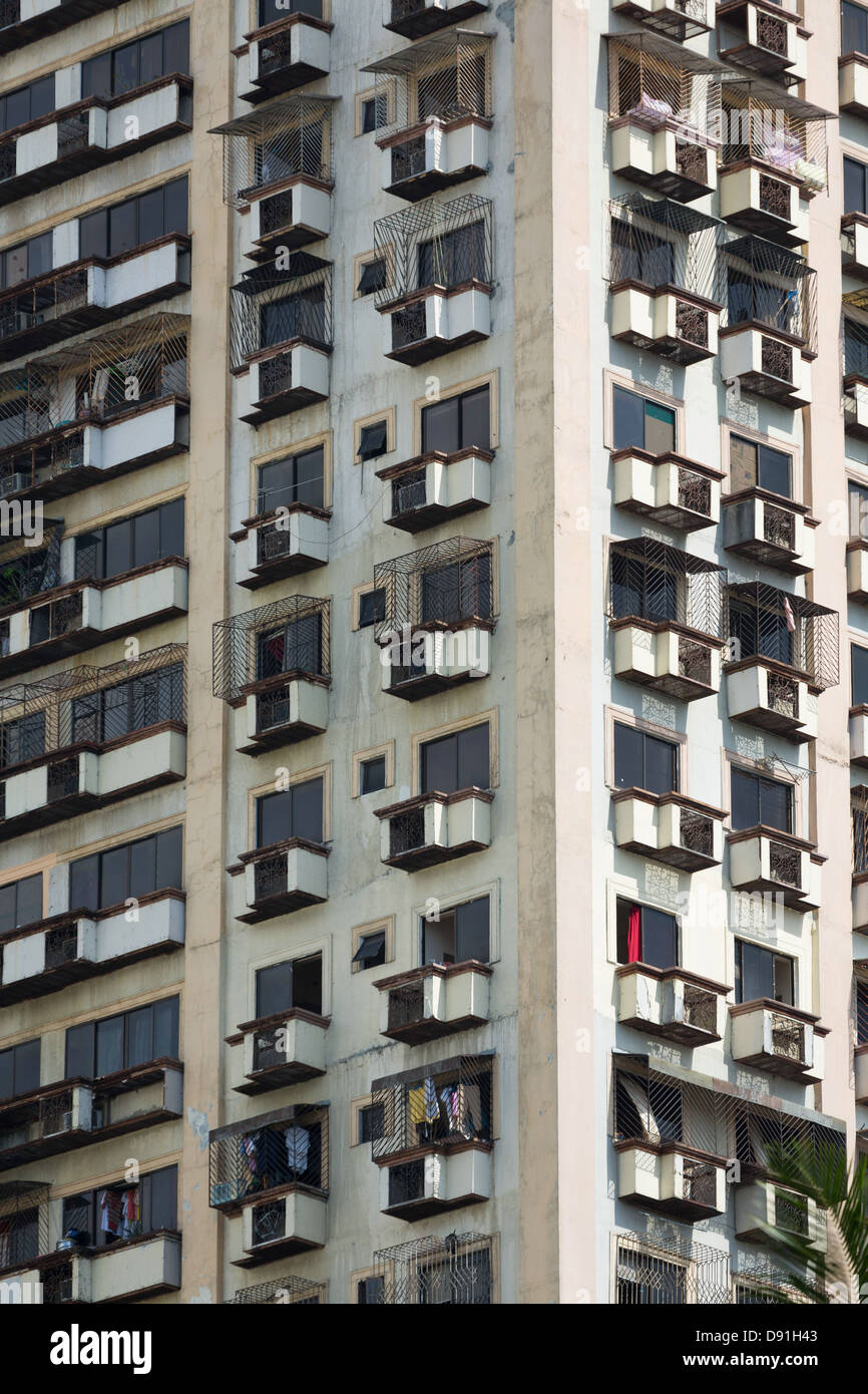 Manila philippines modern architecture hi-res stock photography and ...
