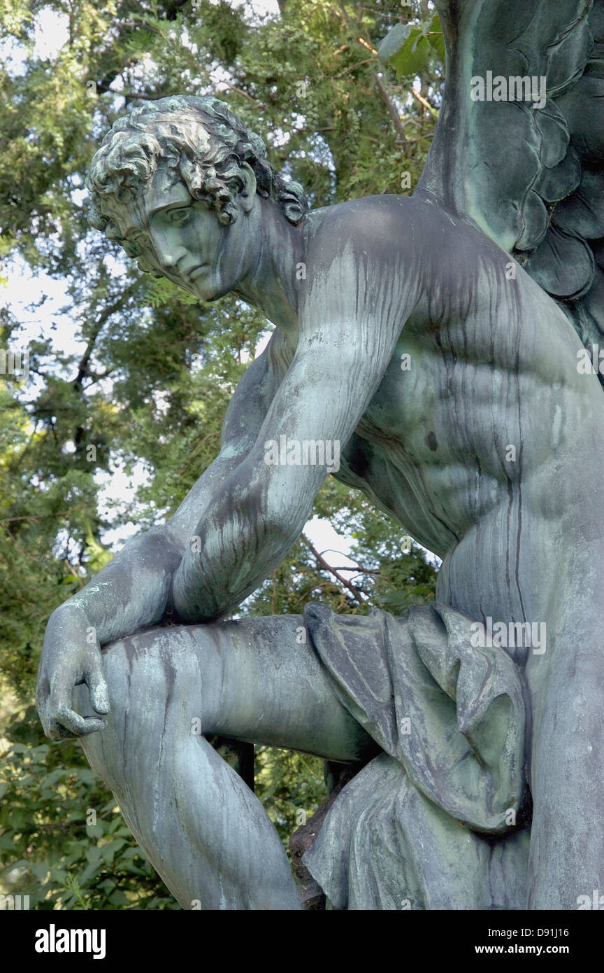 grave figure at Vienna's Central Cemetery Stock Photo - Alamy