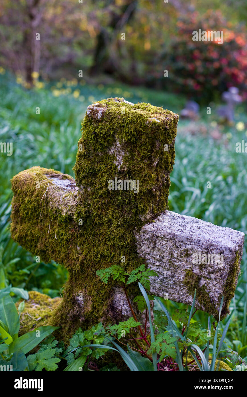 Gravestone detail closeup hi-res stock photography and images - Alamy