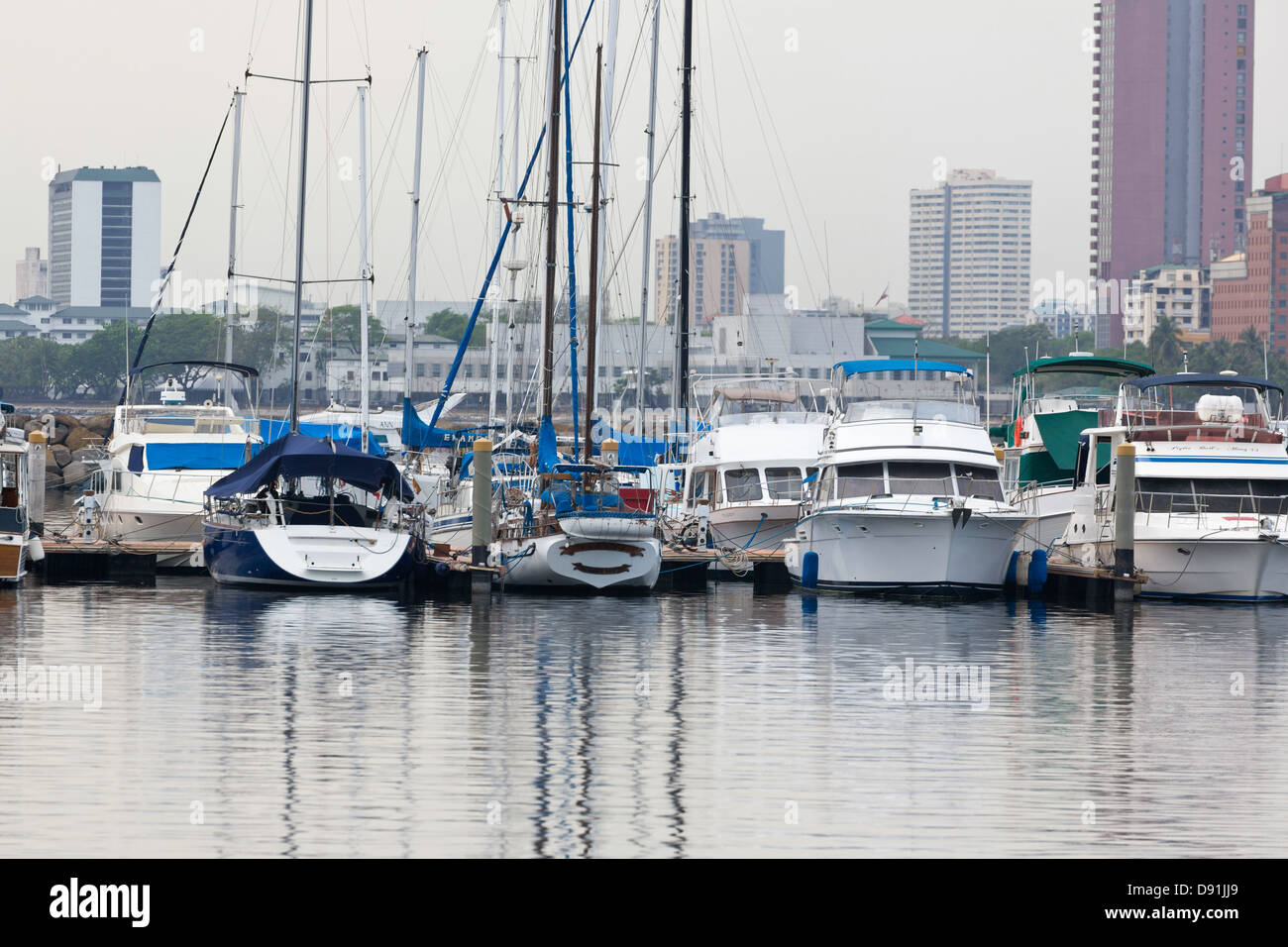 Philippines yachts hi-res stock photography and images - Alamy