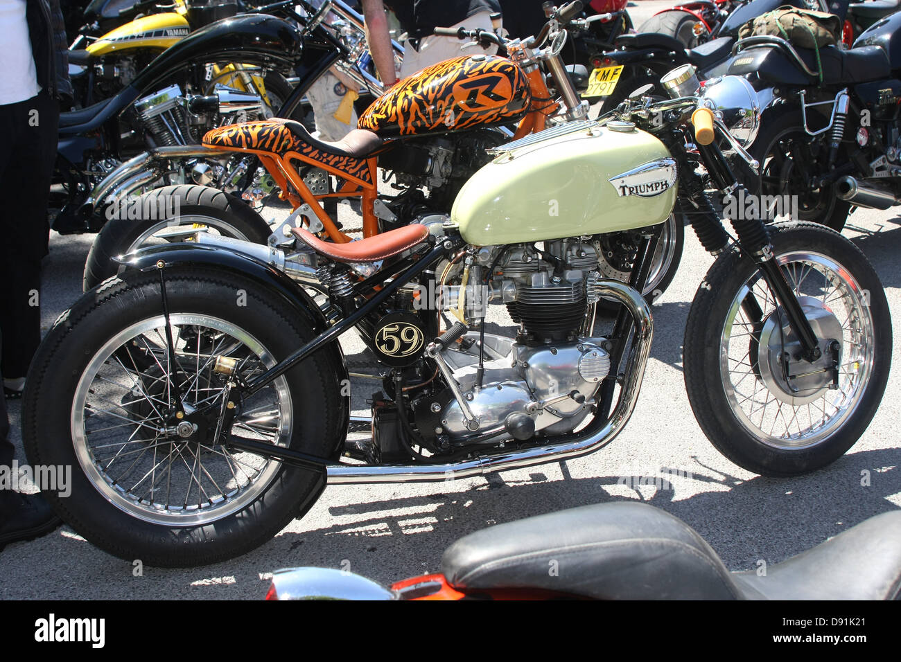 Cafe uk motorcycle hi-res stock photography and images - Alamy