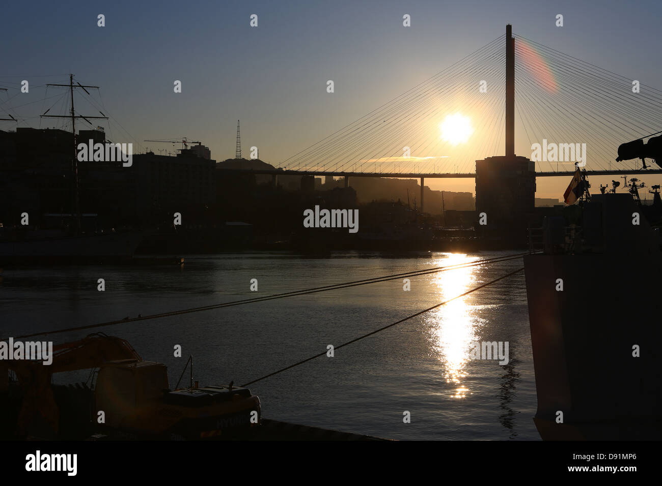 Golden gate bridge silhouette hi-res stock photography and images - Alamy
