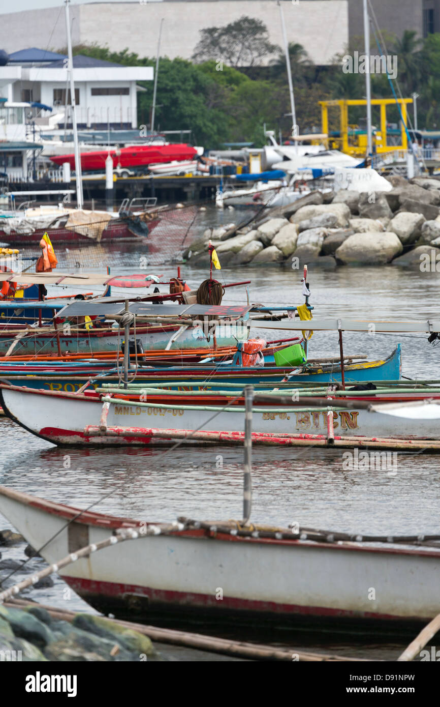 Outrigger Boats in the Manila Bay, Philippines Stock Photo - Alamy