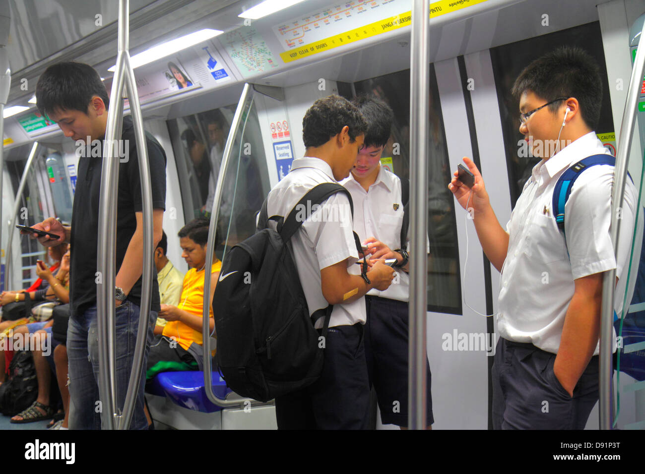 Station road reading hi-res stock photography and images - Alamy