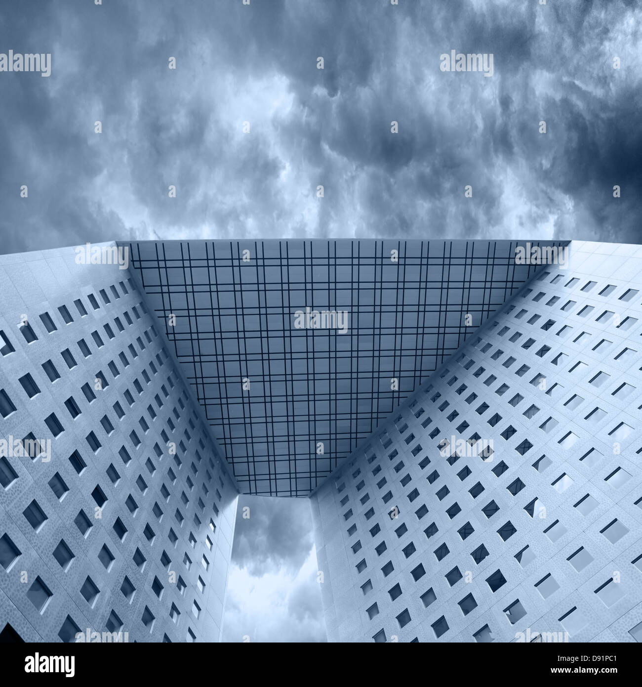 Modern urban buildings glass hi-res stock photography and images - Alamy