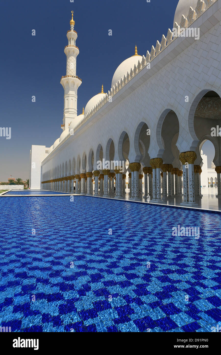Sheikh Zayed Grand Mosque Stock Photo - Alamy