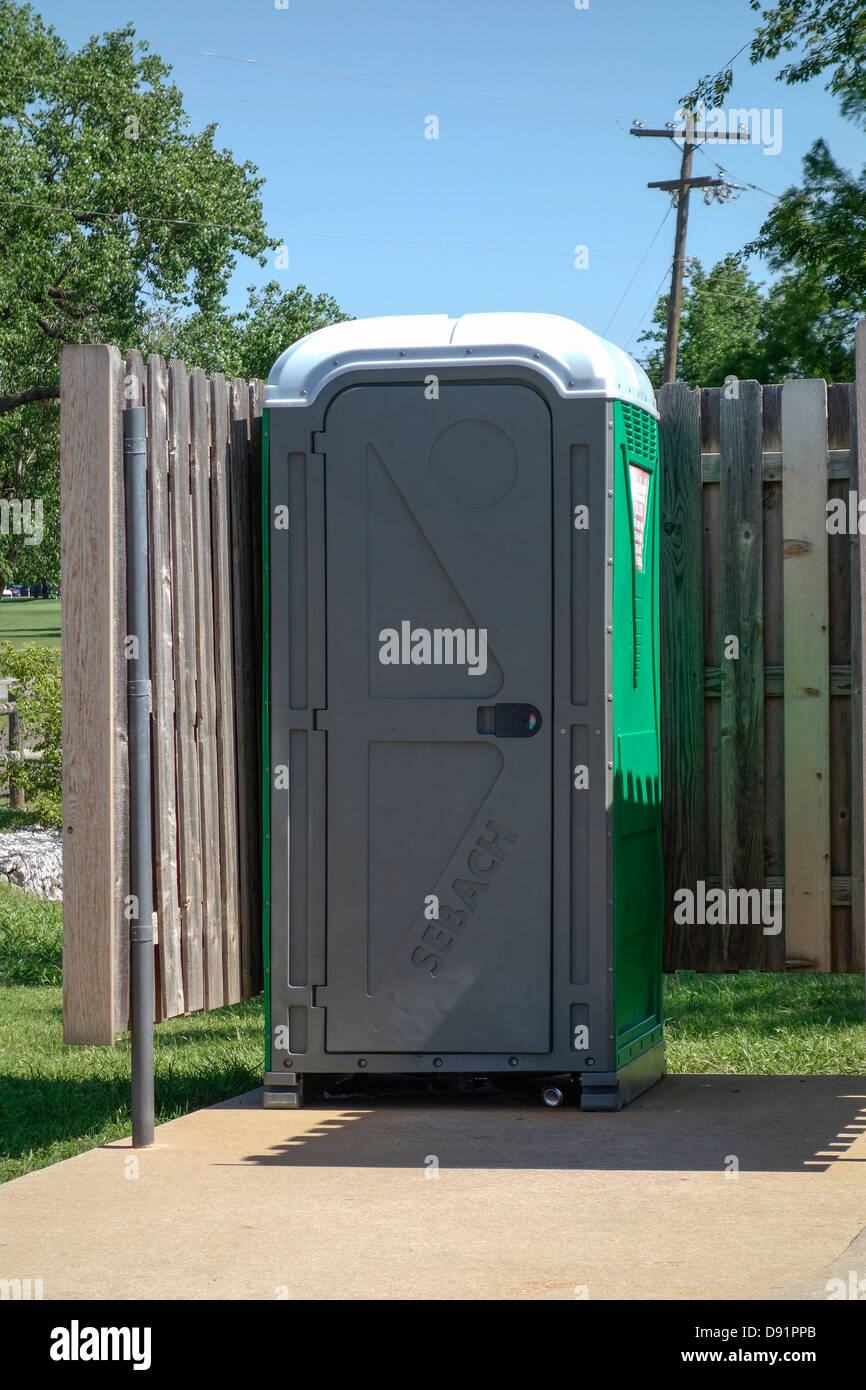 City toilet hi-res stock photography and images - Alamy