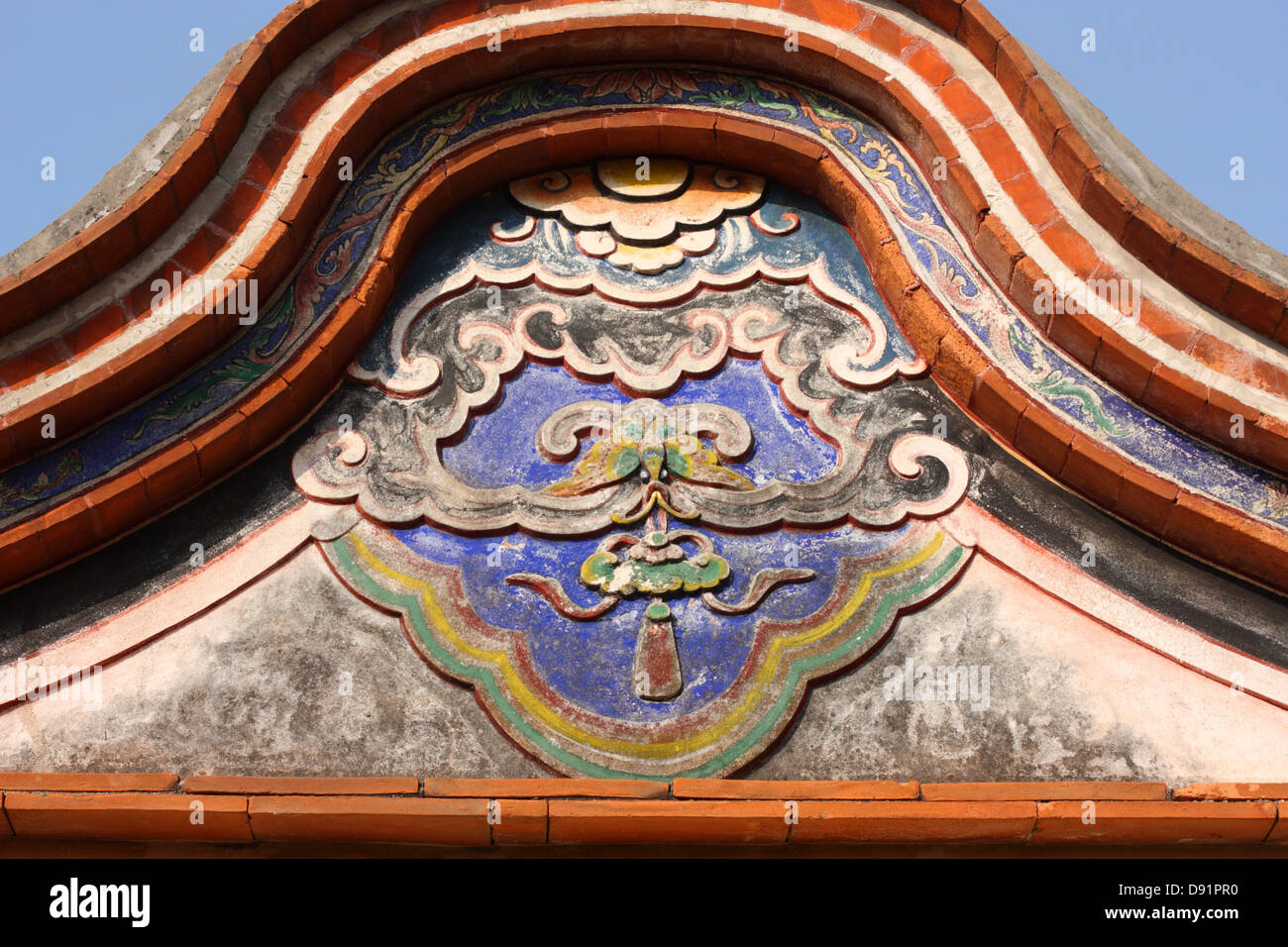 Detail of a saddleback style house. Kinmen National Park, Shuitou ...