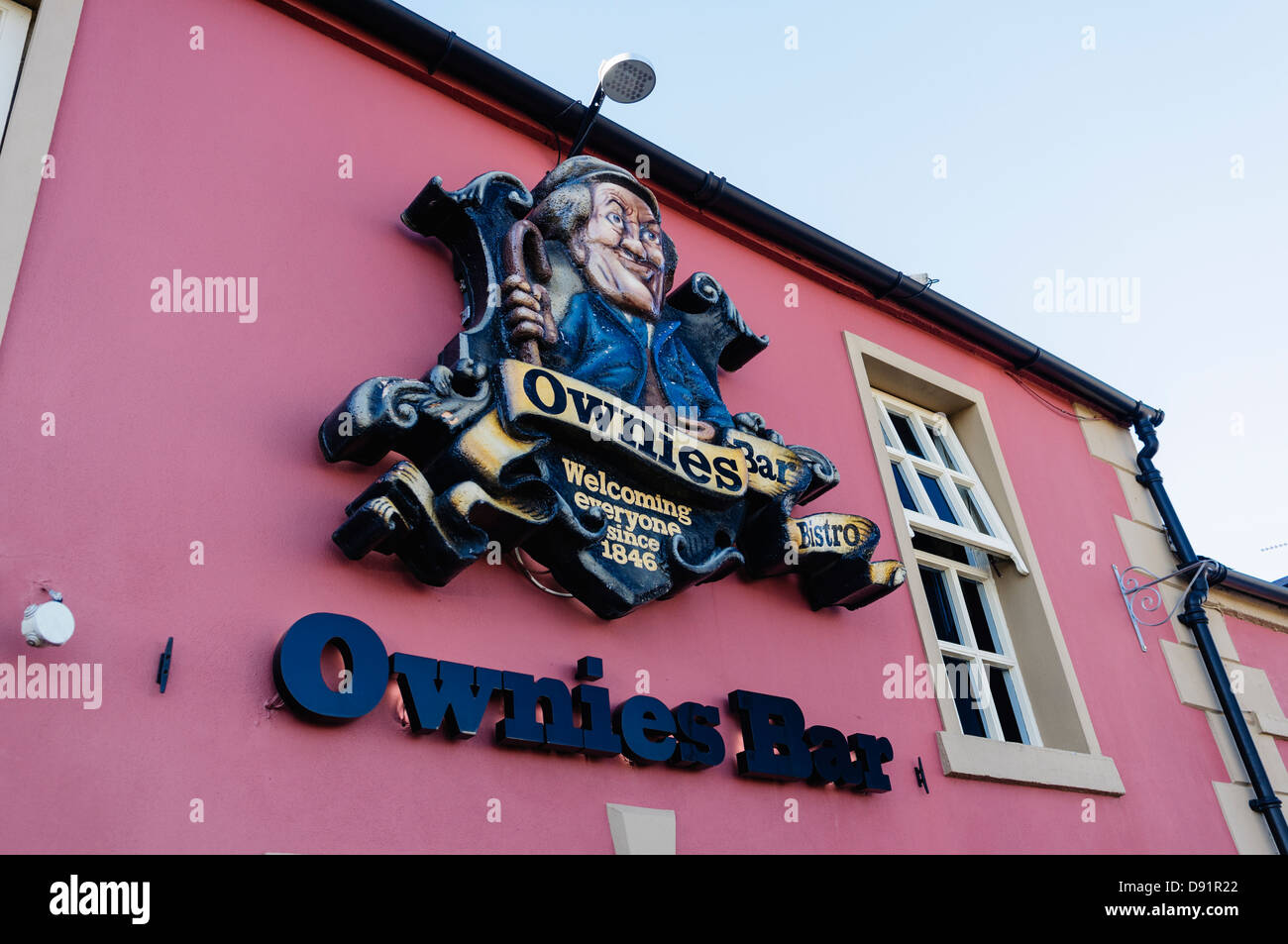 Ownies bar hi-res stock photography and images - Alamy