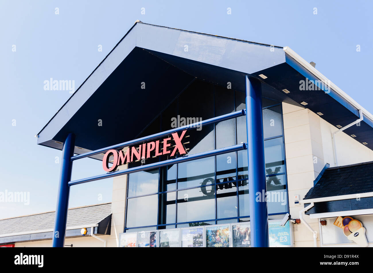 Multi screen cinema hi-res stock photography and images - Alamy