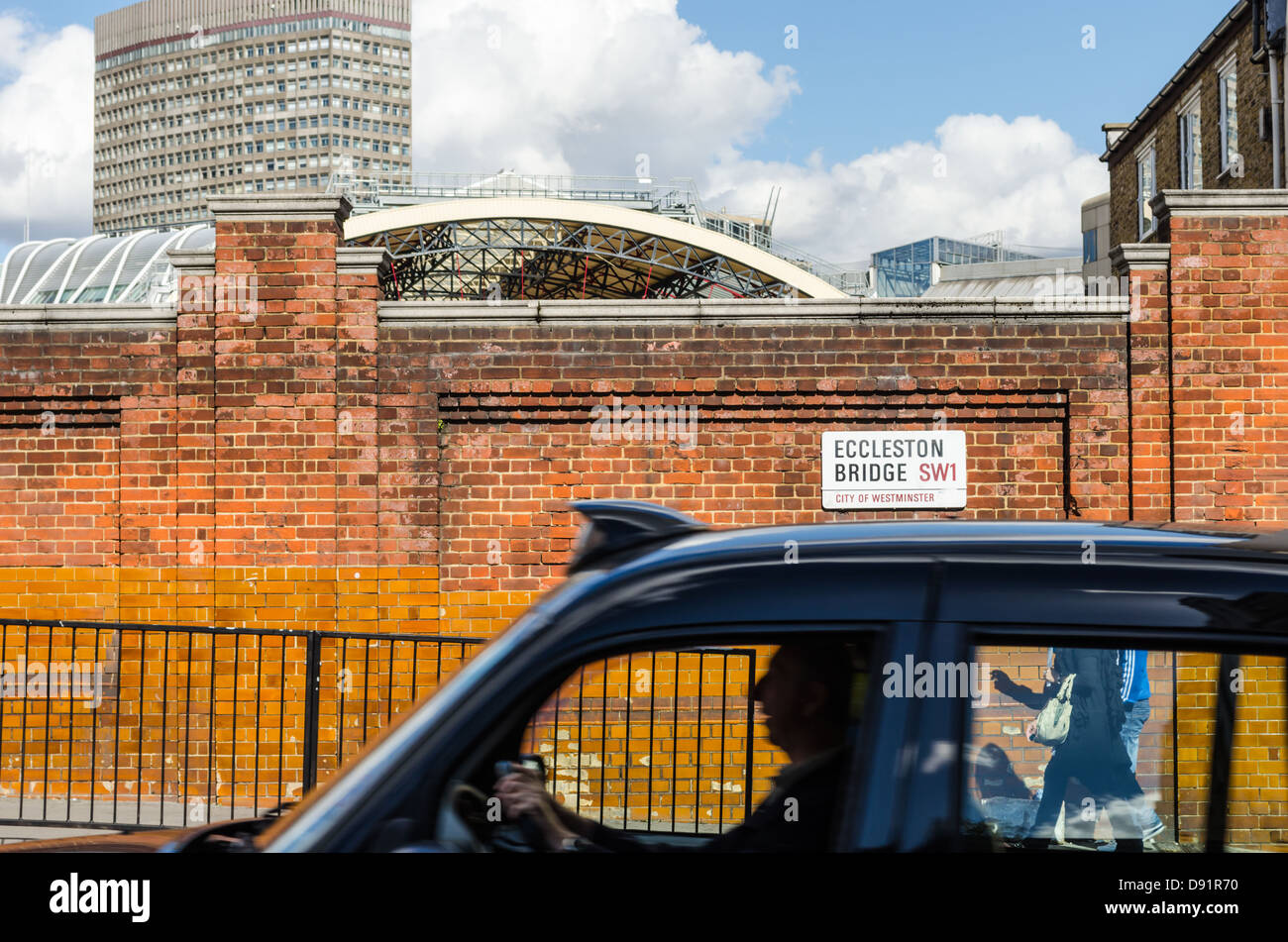 Eccleston Bridge. London, England Stock Photo - Alamy