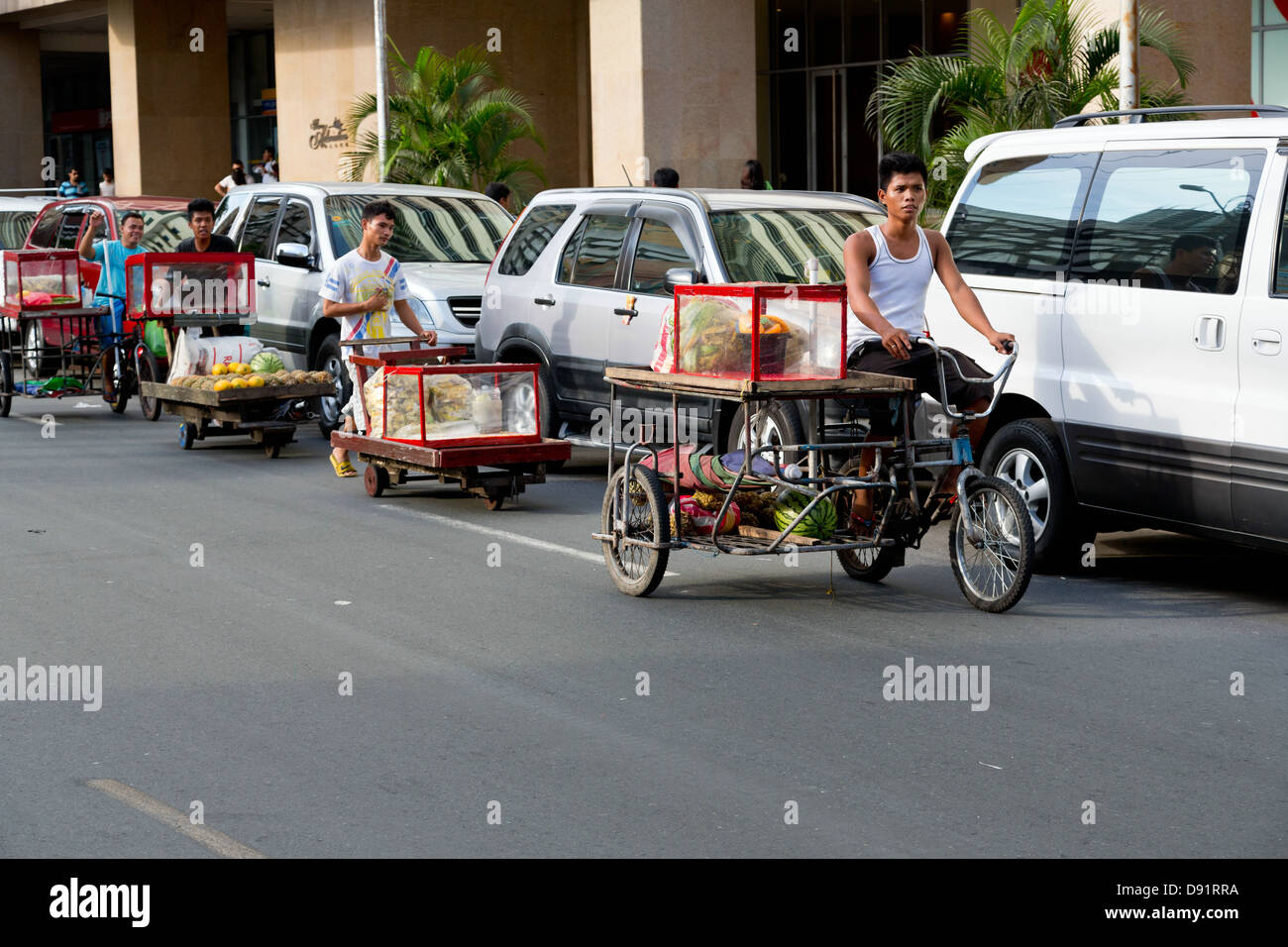 Street Life in Manila, Philippines Stock Photo - Alamy