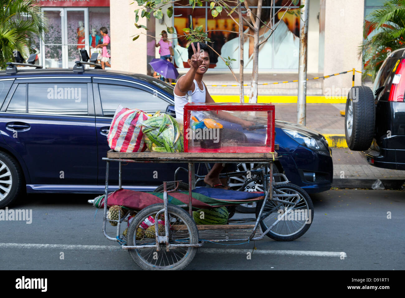 Small Food Tricycle in Manila, Philippines Stock Photo - Alamy