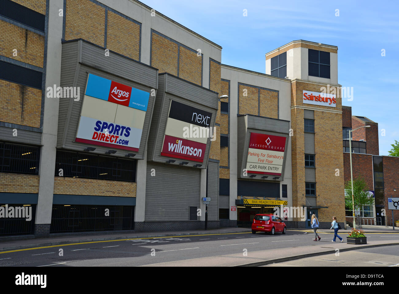 Jackson Square parking building, The Causeway, Bishop's Stortford ...