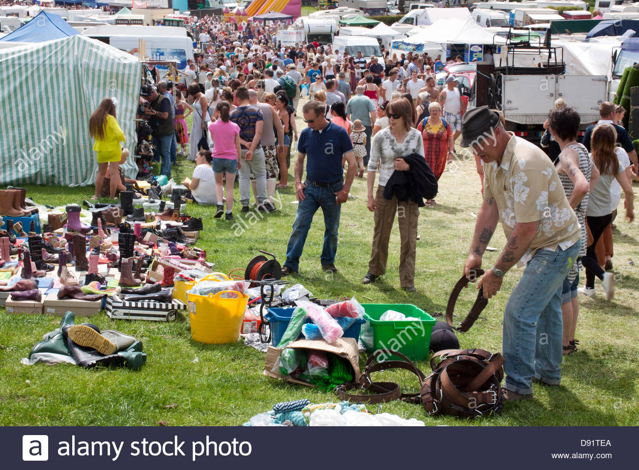 Gypsy Gypsies Market Stalls Stock Photos & Gypsy Gypsies Market Stalls ...