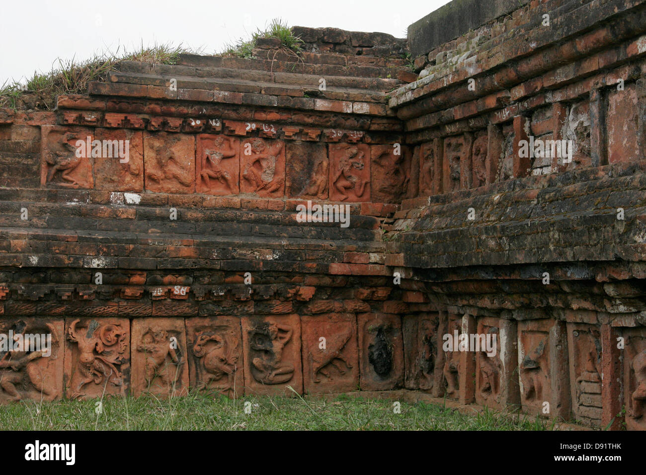Ruined monastery at Paharpur archaeological site, Bangladesh Stock ...