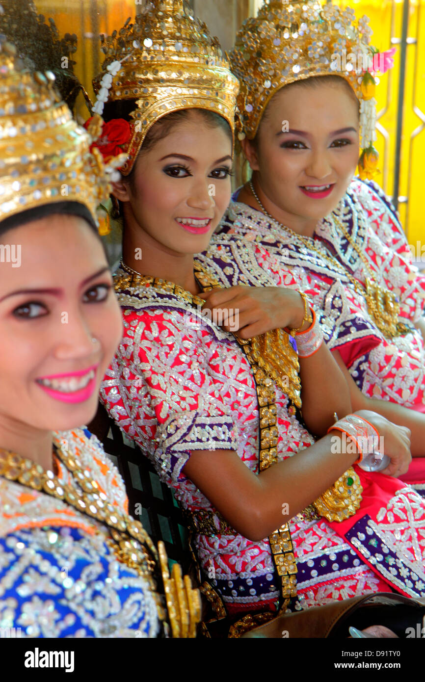 Bangkok Thailand,Thai,Pathum Wan,Ratchadamri,CentralWorld Plaza,Erawan ...