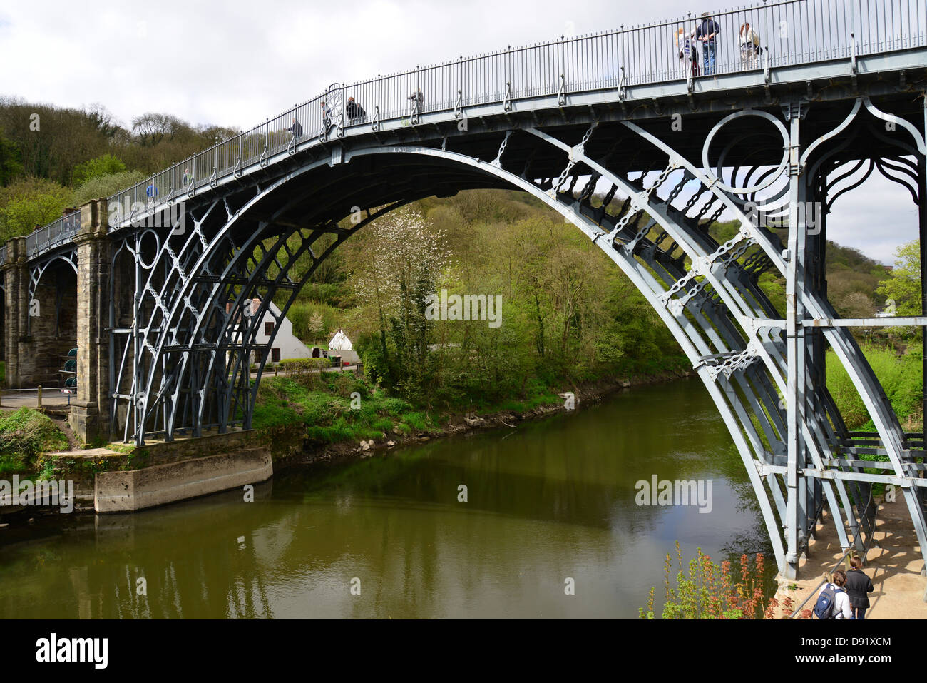The Iron Bridge over River Severn, Ironbridge, Ironbridge Gorge ...