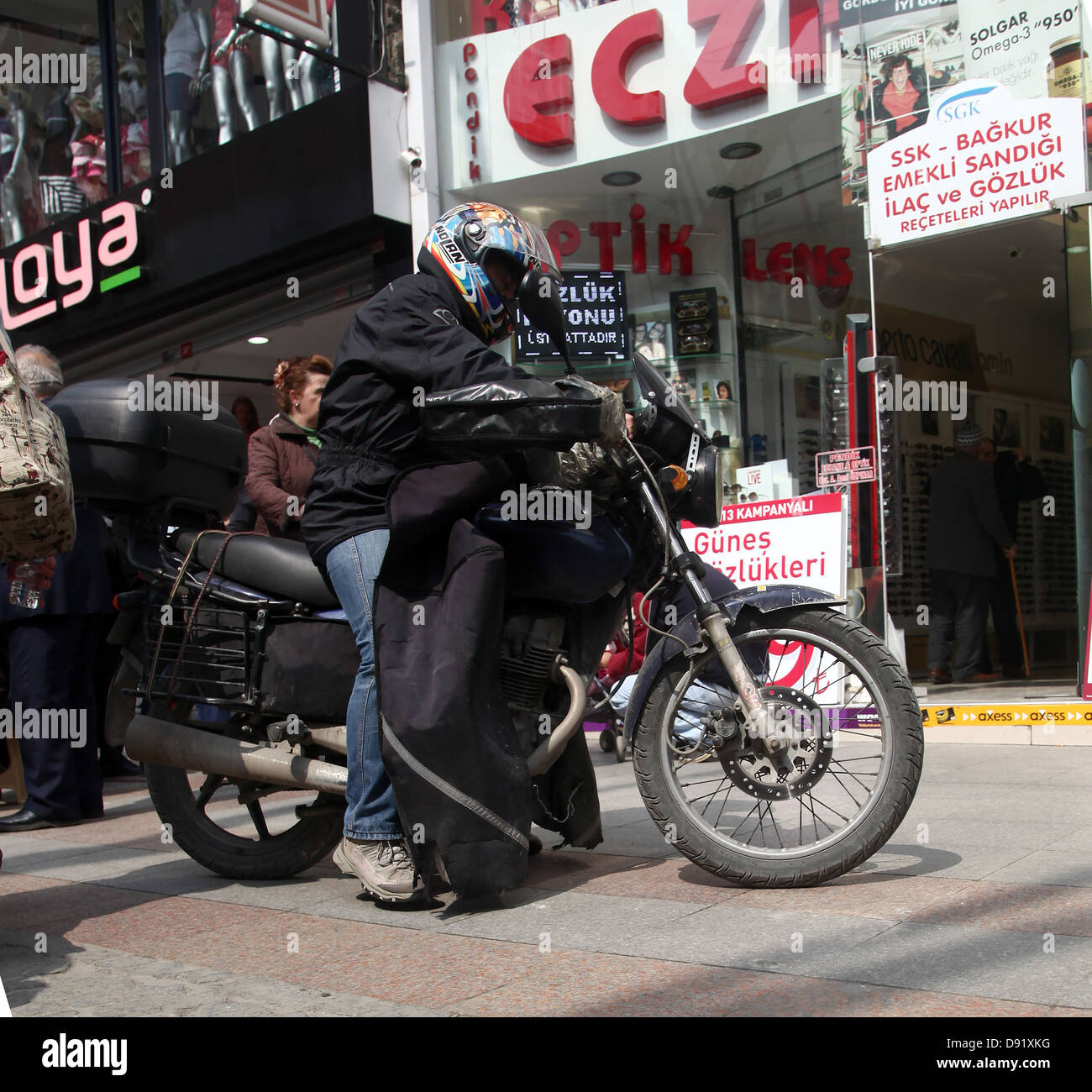 Pendic hi-res stock photography and images - Alamy