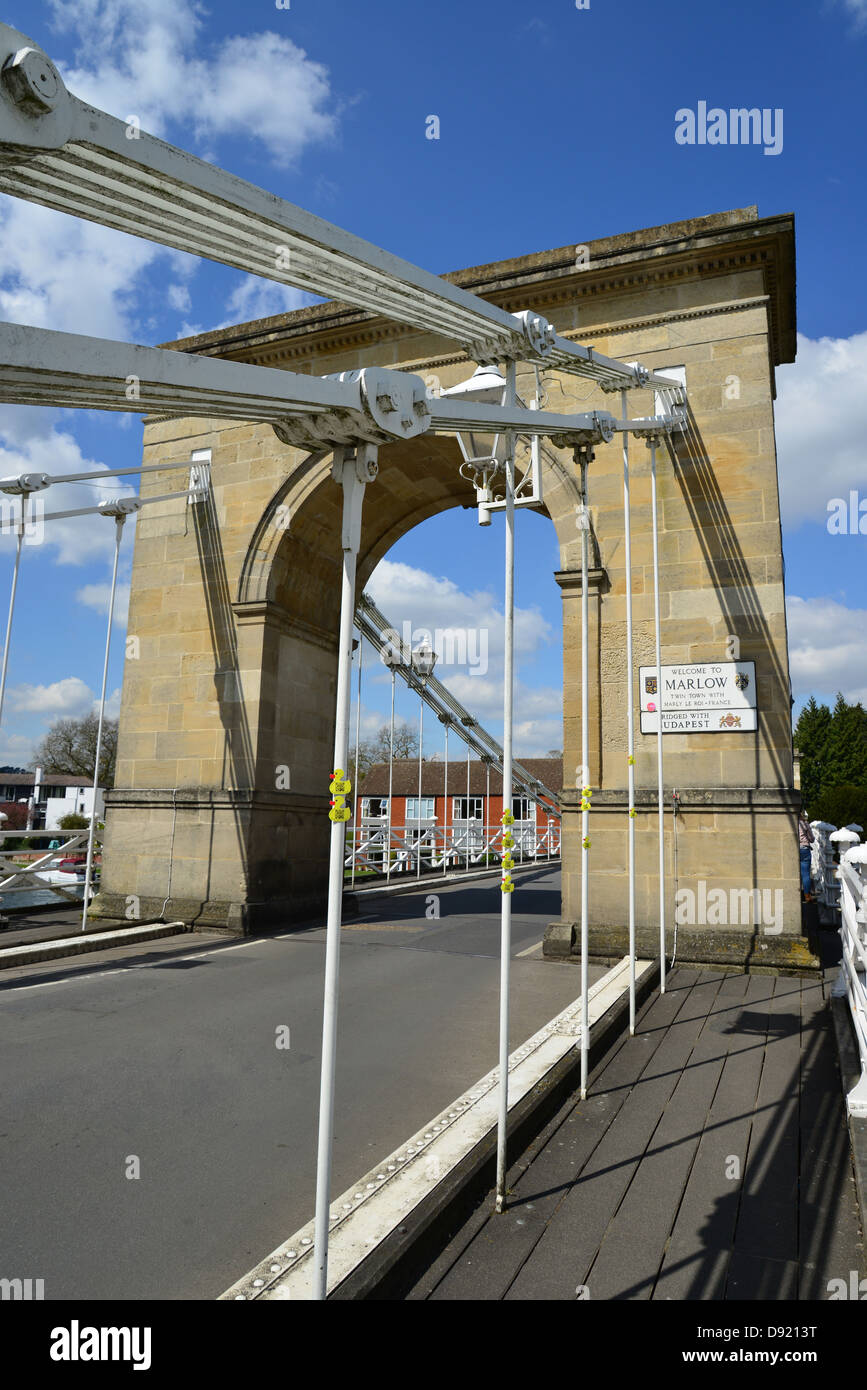Marlow suspension bridge hi-res stock photography and images - Alamy