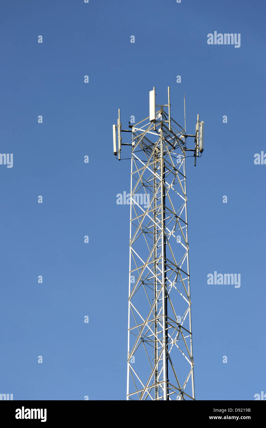 Cell tower antenna installation hi-res stock photography and images - Alamy