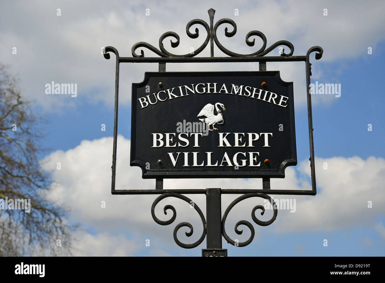 Buckinghamshire 'Best kept village' sign on Green, High Street, Marlow ...