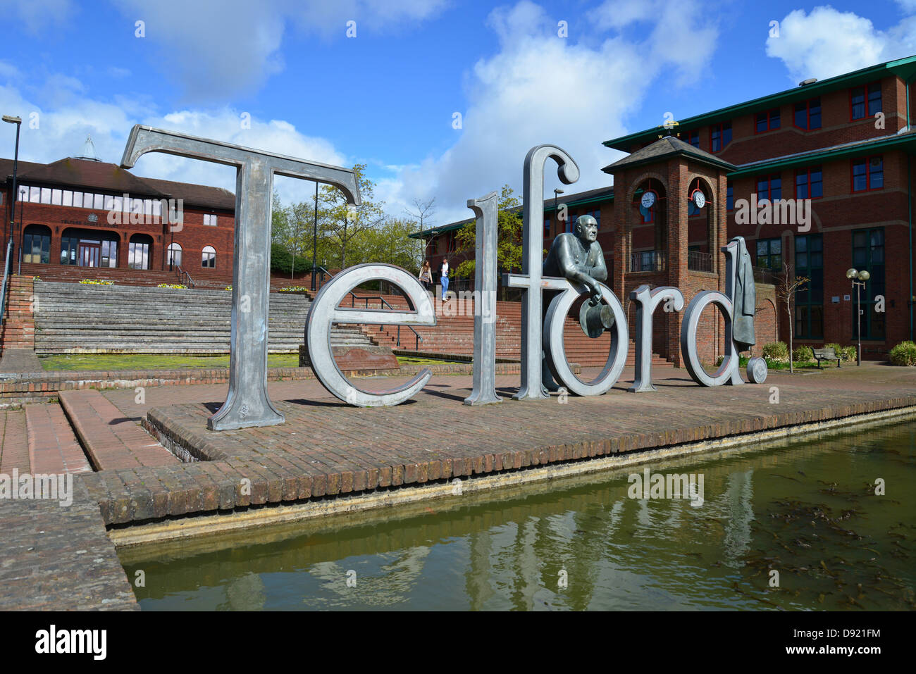 Thomas Telford statue, Civic Square, Telford, Shropshire, England Stock ...