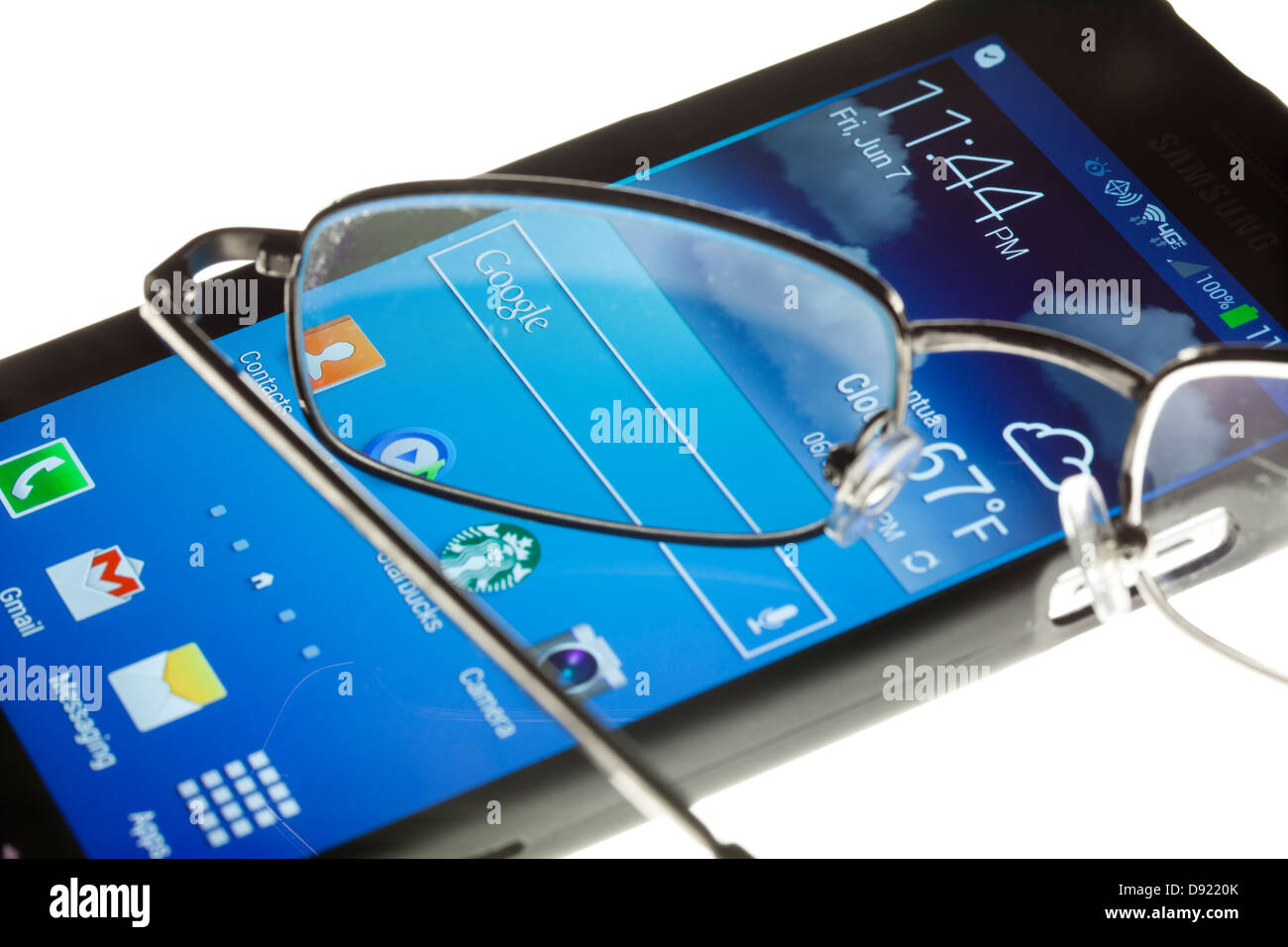 Phone reading hi-res stock photography and images - Alamy