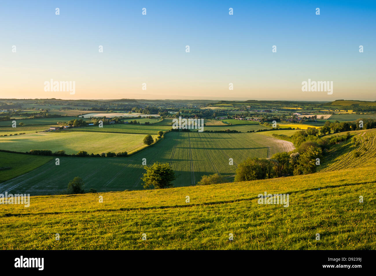 Typical british english scene scenes hi-res stock photography and ...