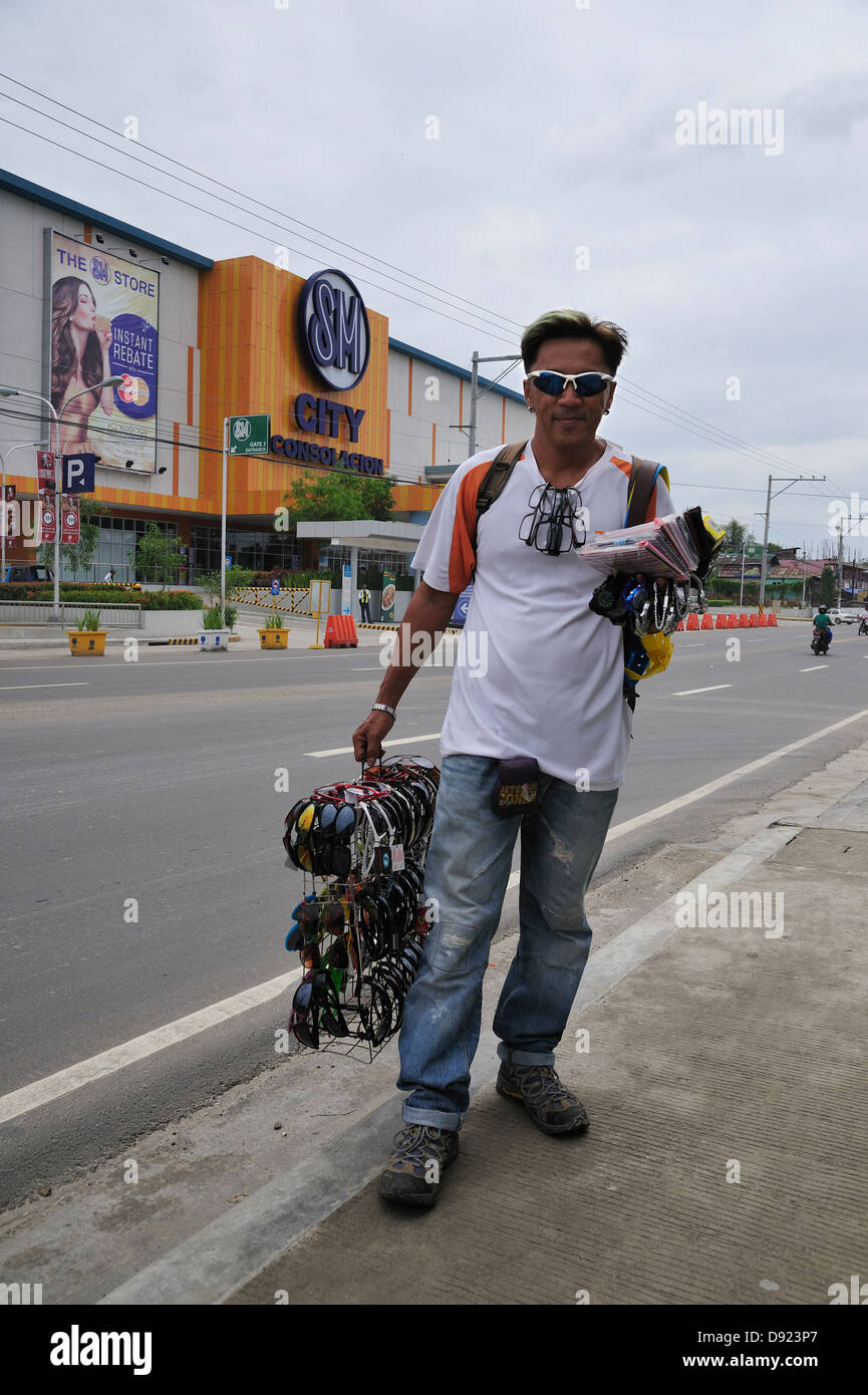 Sunglasses Salesman near SM Mall Consolacion Cebu Philippines Stock ...