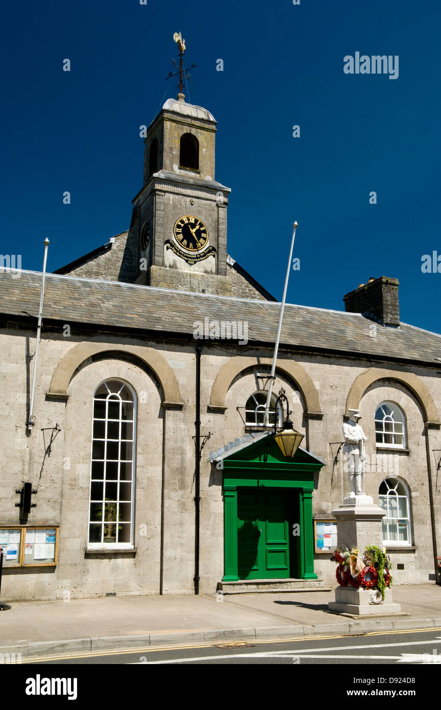 Town of cowbridge hi-res stock photography and images - Alamy