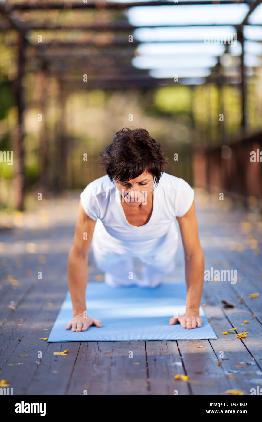 Middle aged woman push ups hi-res stock photography and images - Alamy