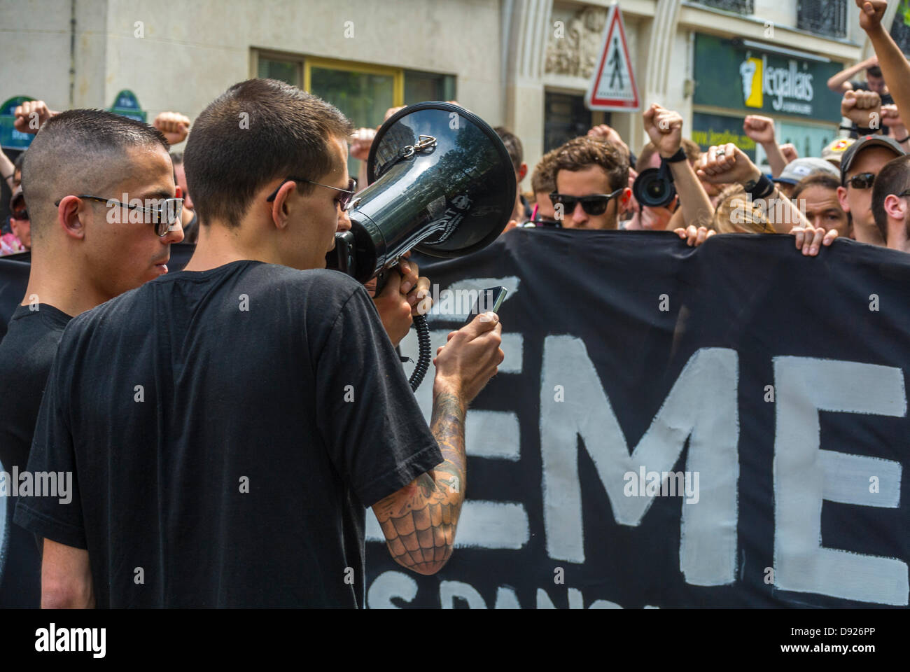 French leftist movement hi-res stock photography and images - Alamy