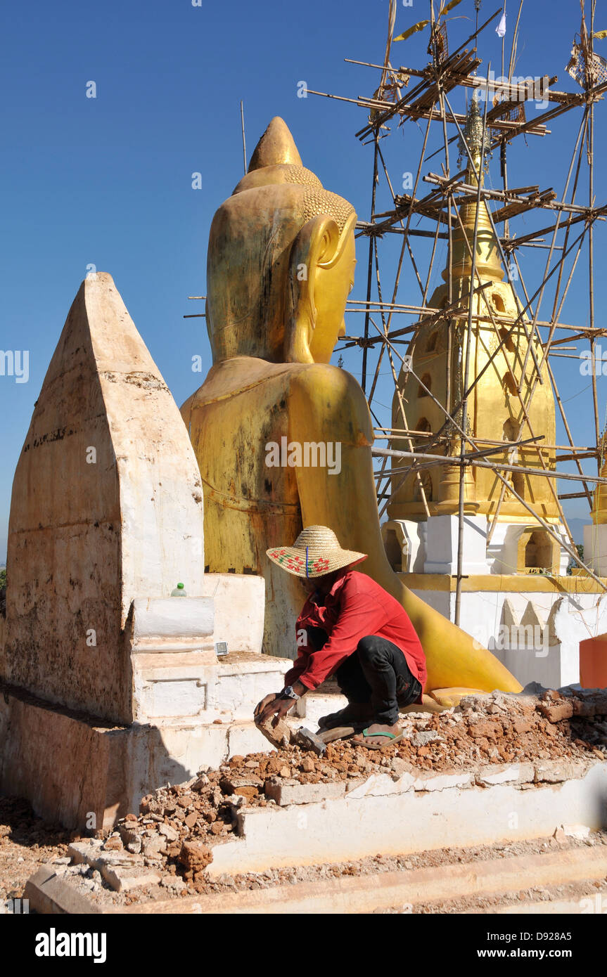 Renovation of Buddha Statue at Thaung Tho Kyaung Pagoda, Inle Lake ...