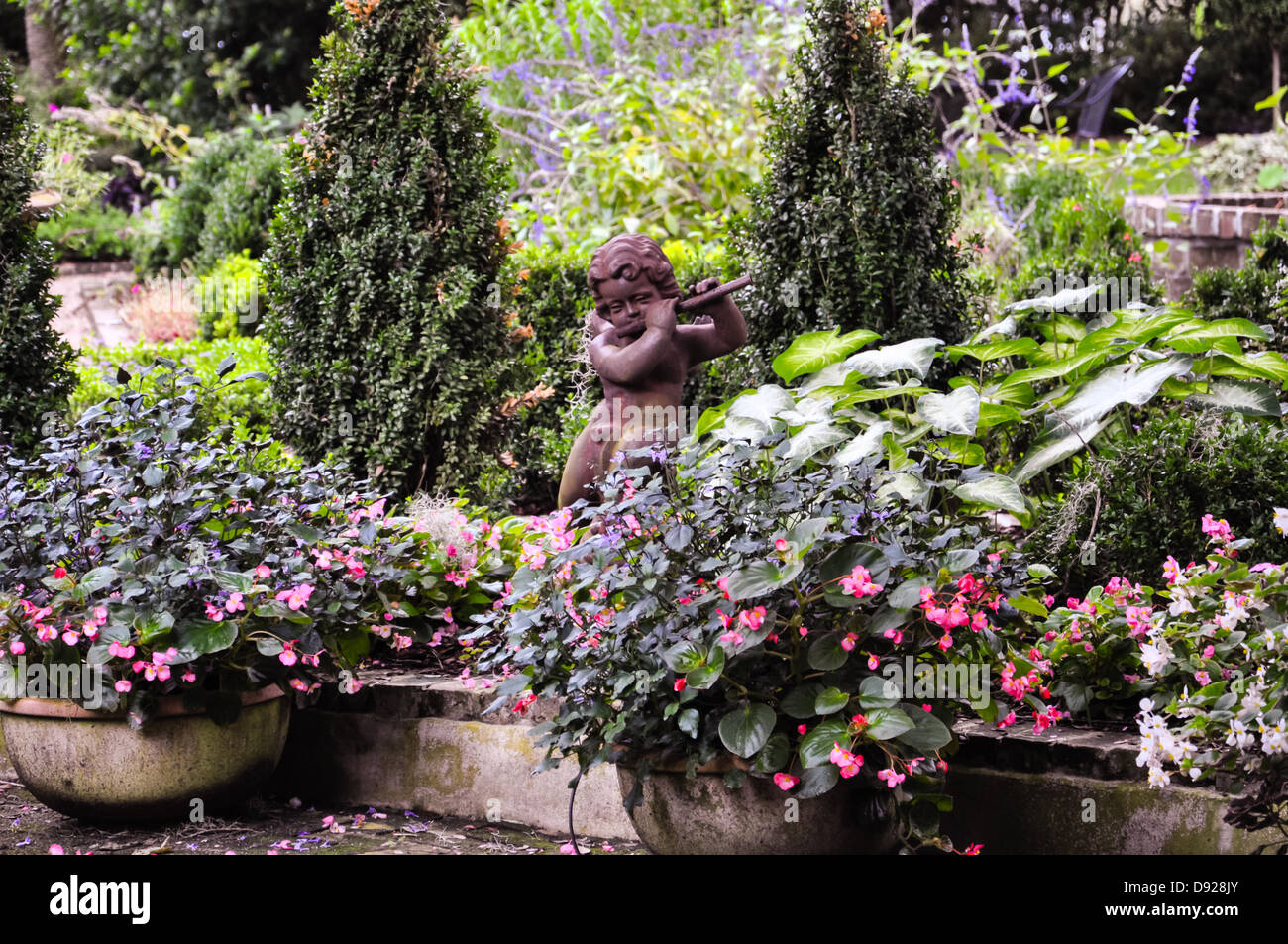 Faun statue hi-res stock photography and images - Alamy