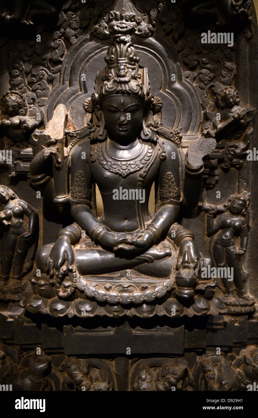Seated six armed shiva hi-res stock photography and images - Alamy