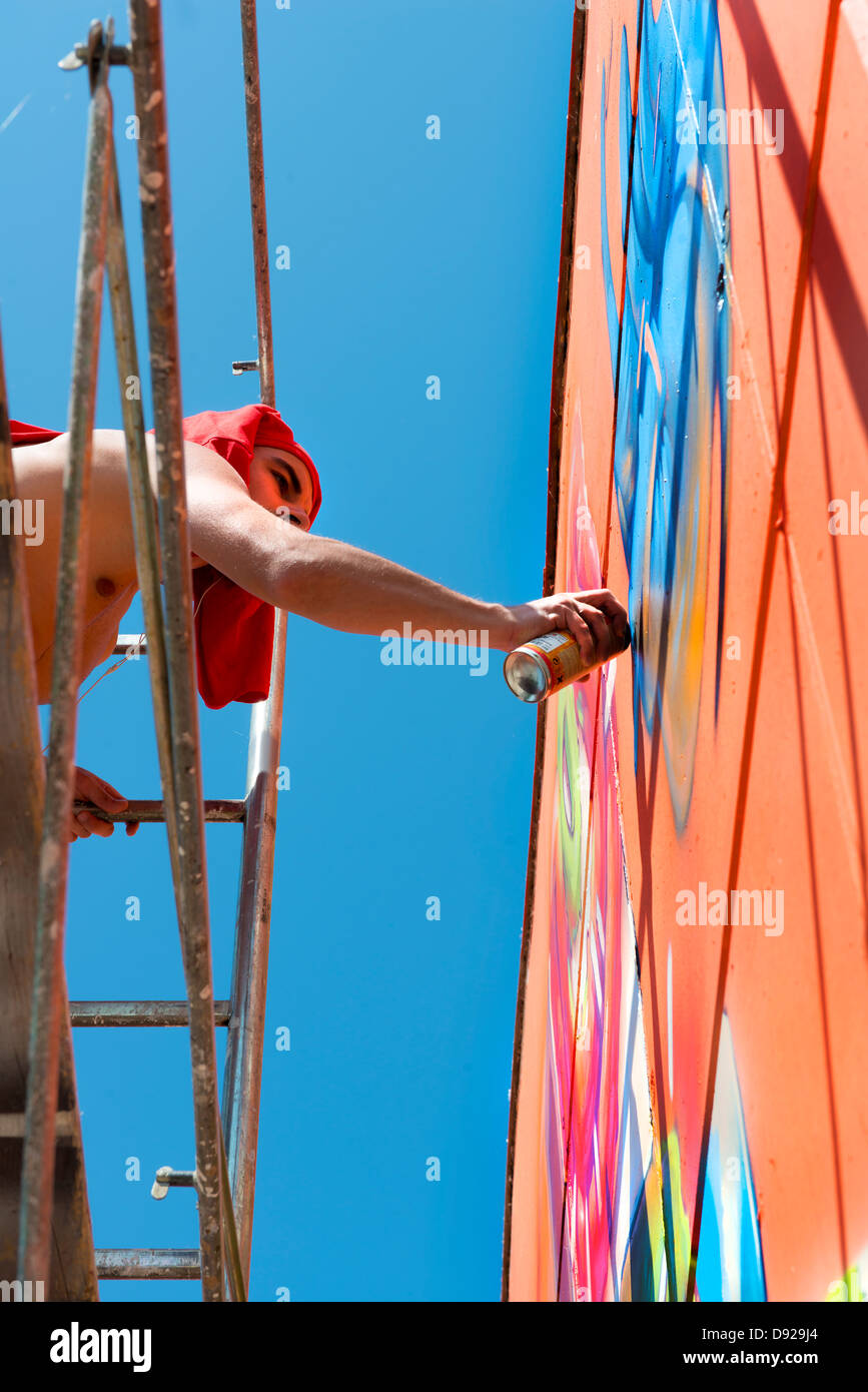 Airbrush drawing hi-res stock photography and images - Alamy