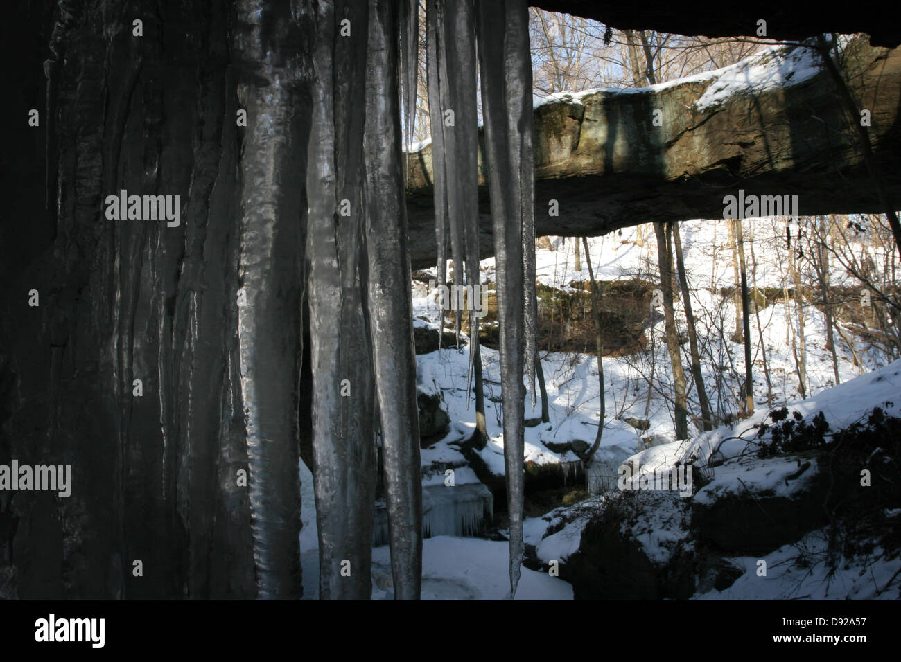 Frozen waterfall Rock Bridge Black Hand sandstone arch Appalachian ...
